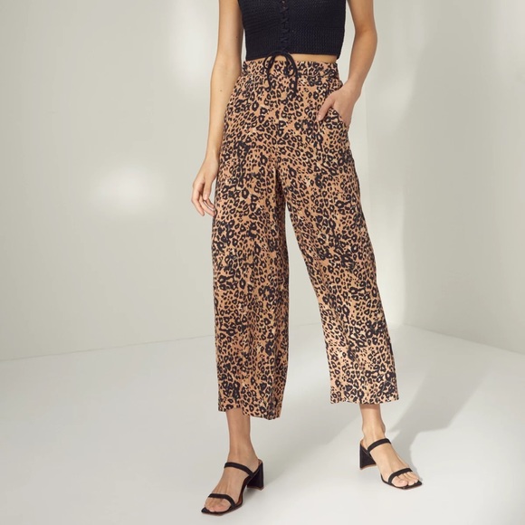 Aritzia | Pants & Jumpsuits | Aritzia Wilfred Faun Wide Leg Flowy Pants ...